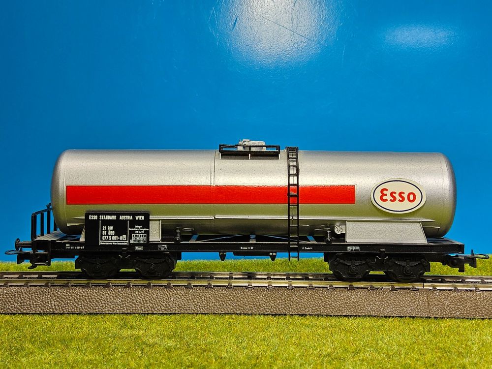 Liliput 258 _ Esso 4 achsiger Kesselwagen ÖBB _ OVP Spur H0 (Gebraucht ...