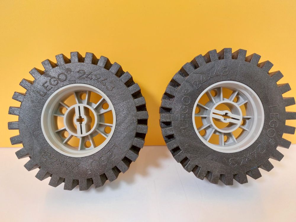 Lego Technic 2x Rad (24x43) 8cm Durchmesser (Gebraucht) in St.Gallen ...