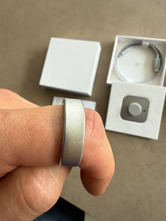 Oura Ring 4 - Grösse 14 in brushed Silver (Gebraucht) in Unterägeri für ...