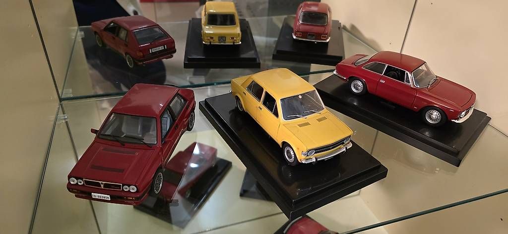Zu verkaufen 11 Fiat, Lancia, Alfa Massstab 1:24 (Gebraucht) in ...