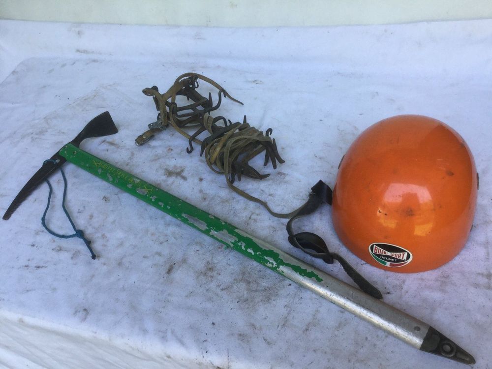 Bergsteiger Deko Pickel Helm Steigeisen (Gebraucht) in Wangen SZ für ...