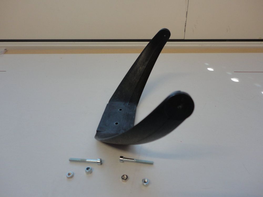 Robbe GFK-Fahrwerk Puma 40 (Neu und originalverpackt) in Horgen für CHF ...