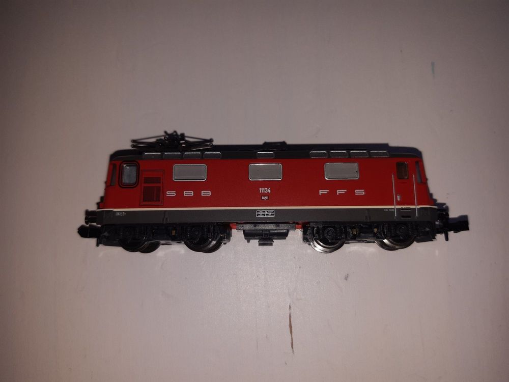 SBB E-Lok Re 4/4 II Spur N, Minitrix 12326 (Gebraucht) in Mitlödi für CHF 79 – mit Lieferung auf ...