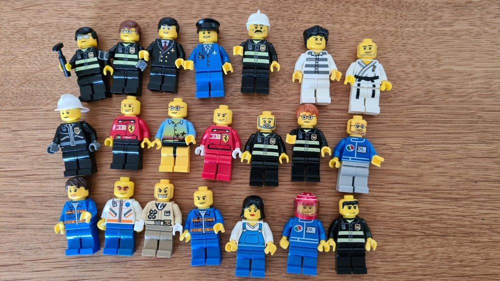 21 verschiedene LEGO Figuren/ Sammlung LEGO Figuren | Kaufen auf Ricardo