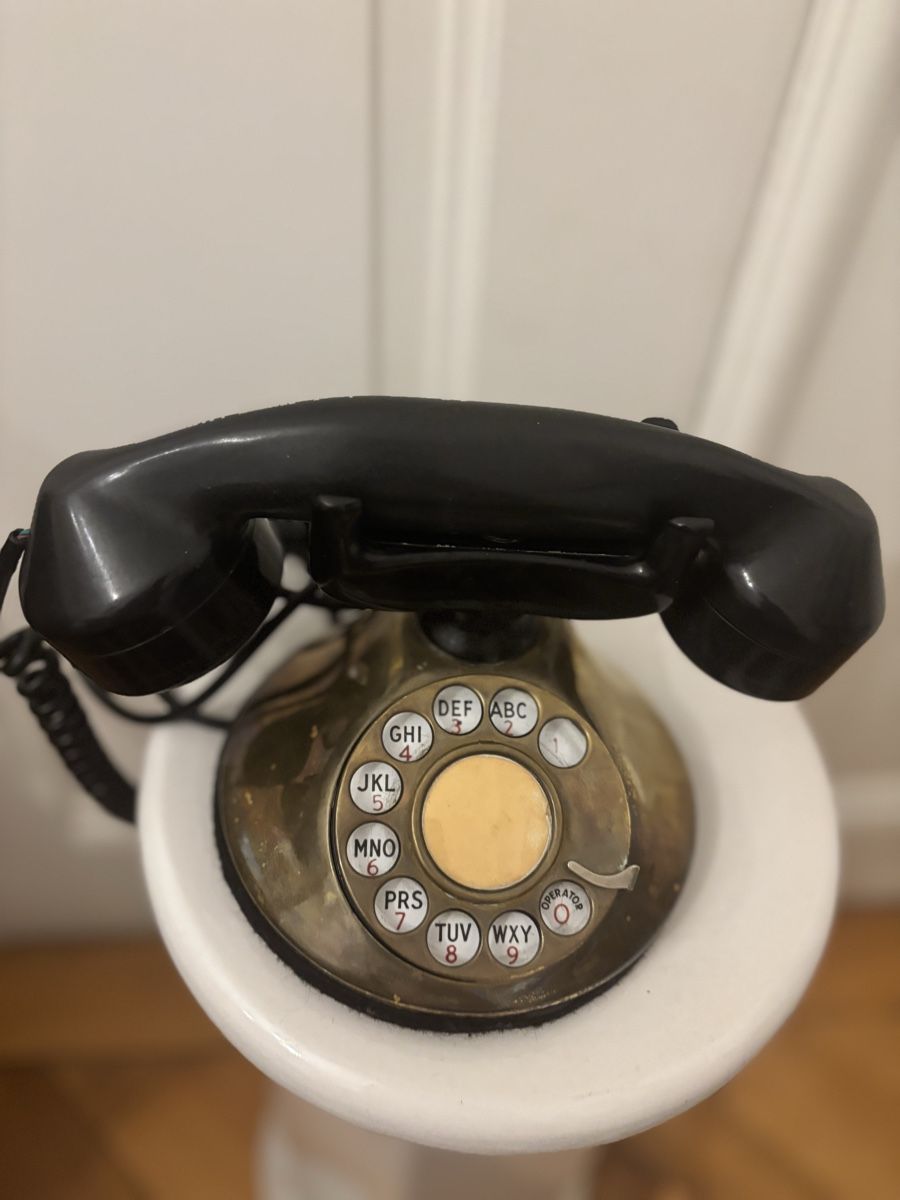 Téléphone vintage noir et or à cadran rotatif 📞 (D'occasion) à Genève ...