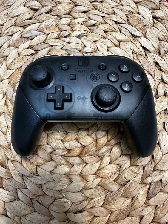 Nintendo Switch Pro Controller (Gebraucht) in Emmenbrücke für CHF 31 ...
