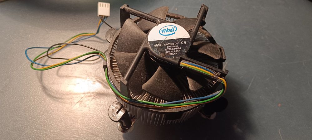CPU Cooler Intel D95263-001 12v Delta | Kaufen auf Ricardo