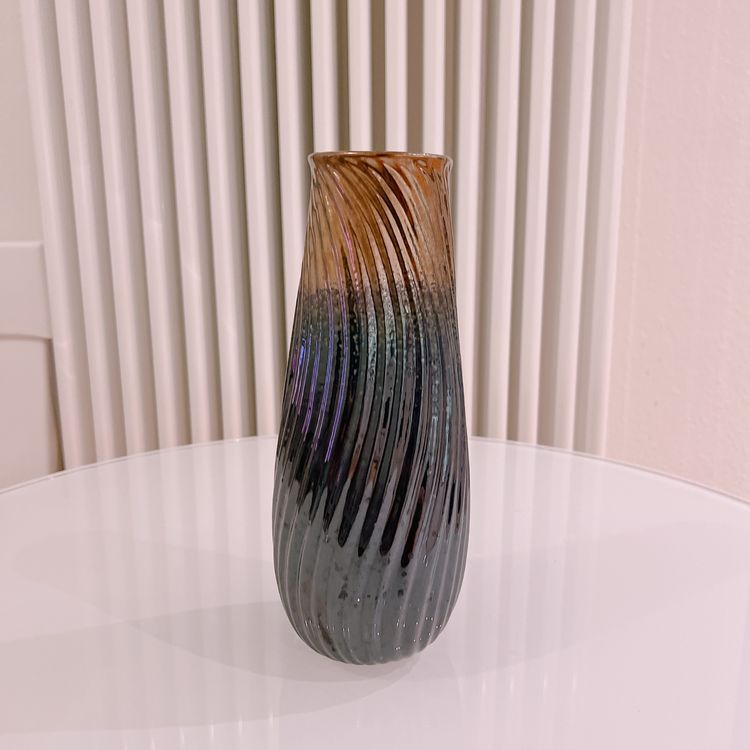 Vase, Vasen - designer (Gebraucht) in Basel für CHF 25 – mit Lieferung auf Ricardo kaufen