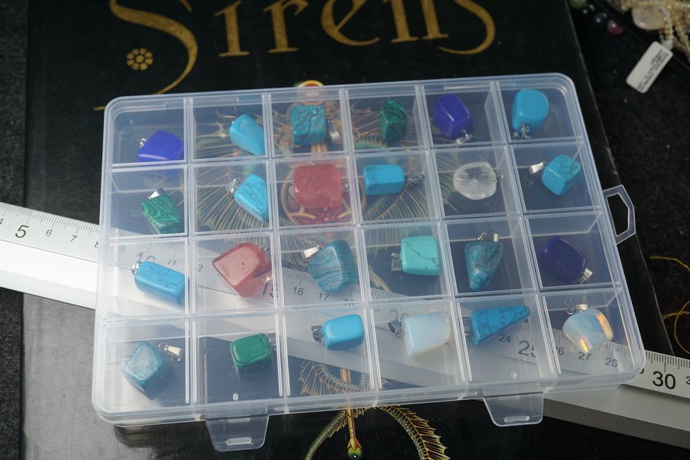 Gemischt Anhänger Set: 24x Stück in Box (Neu und originalverpackt) in Eschenbach SG für CHF 20 ...