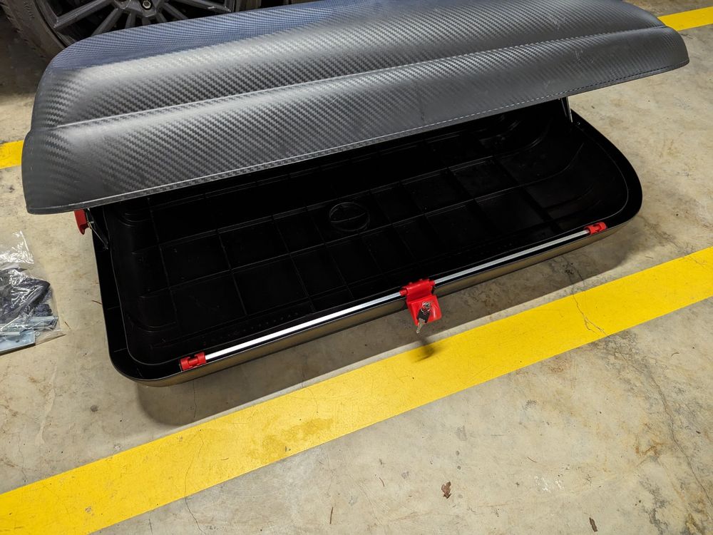 Dachbox Carbon Look, 320 Liter (Gebraucht) in Oberglatt ZH für CHF 67 ...