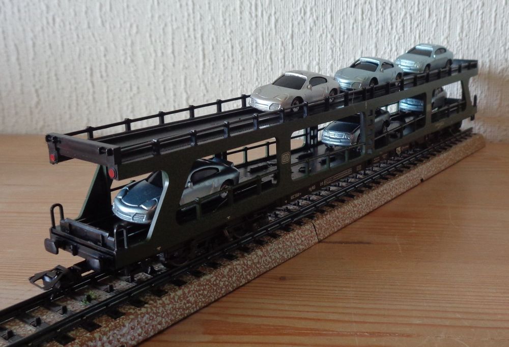 Märklin 4084, 2 Reisezug-Autotransportwagen mit Autos, H0 (Gebraucht ...