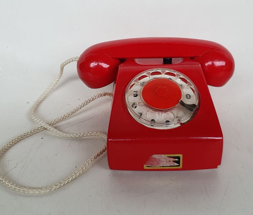 rotes Holz TELEFON von BRIO (Gebraucht) in Neerach für CHF 14 – mit ...