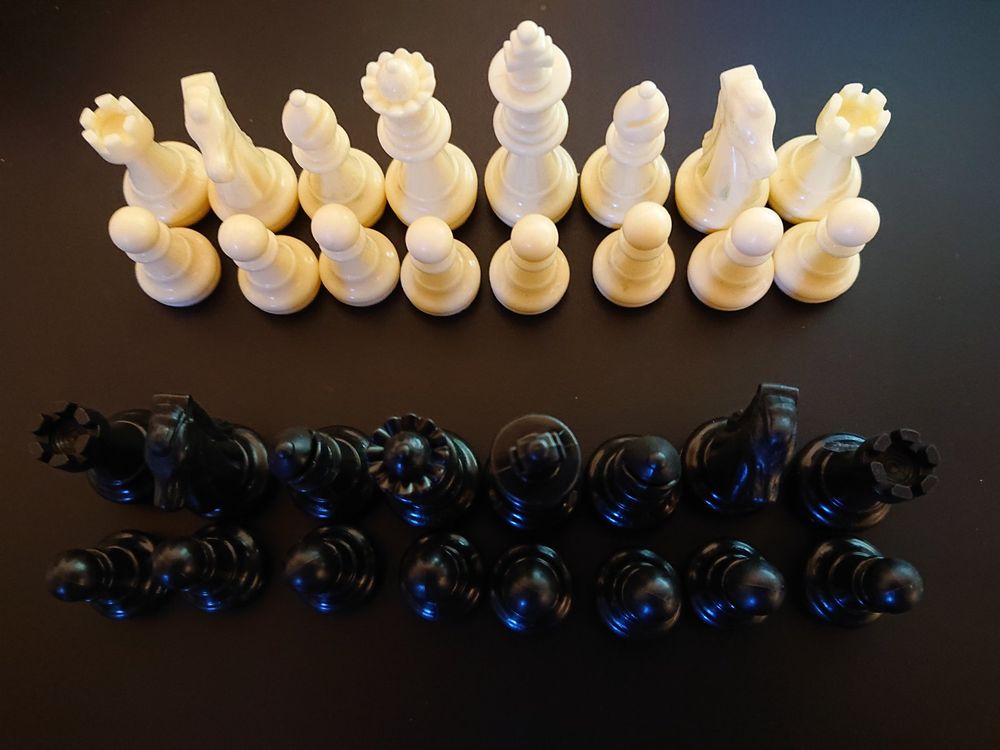 NEU - 32 Teile Standard Schach Figuren Schachfiguren Set (Neu und ...
