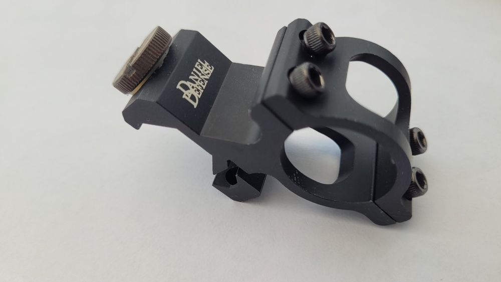 Daniel Defense Offset Flashlight Picatinny Mount (Gebraucht) in Böbikon für CHF 35 – mit ...