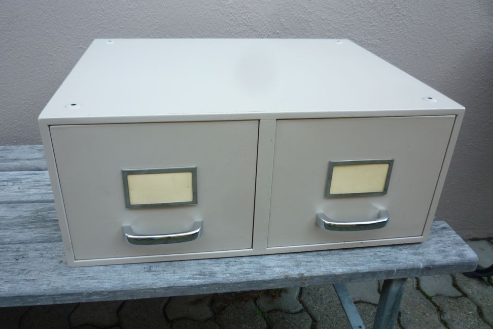 Vintage Metall Schubladenschrank Korpus Werkstatt (Gebraucht) in ...