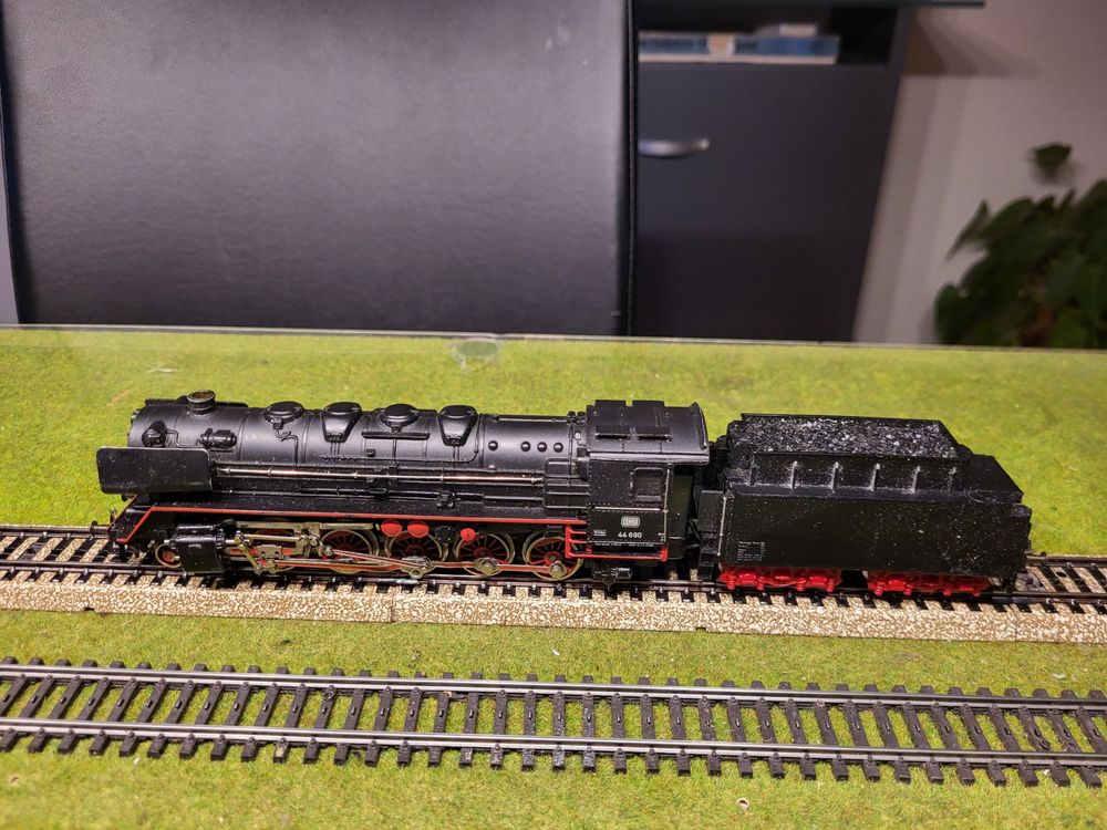 Märklin 3027 Dampflok 44690 ESU MFX V5 Digital mit Rauch | Kaufen auf ...