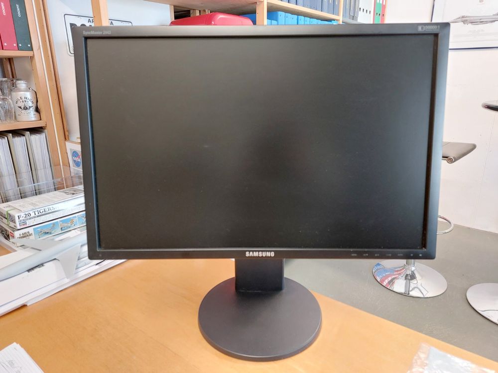 SAMSUNG 2443 / MY24WS Screen 60cm Diagonalmass (Gebraucht) in St ...