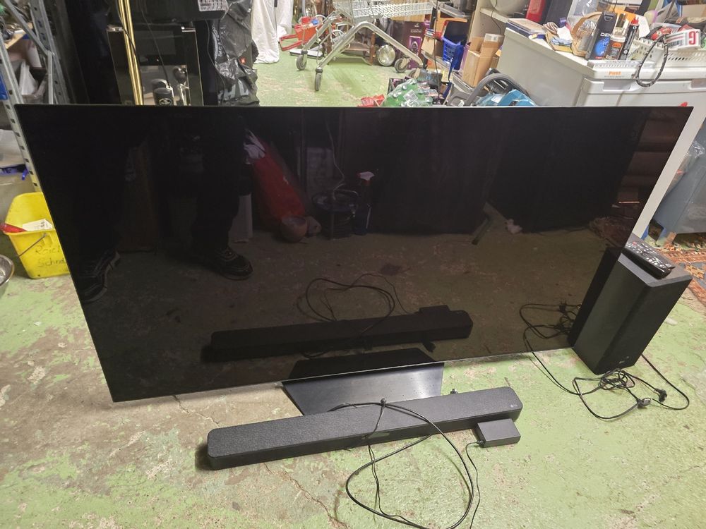 LG OLED65BX6LB - 65 Zoll OLED TV mit Soundbar & Subwoofer (Gebraucht ...