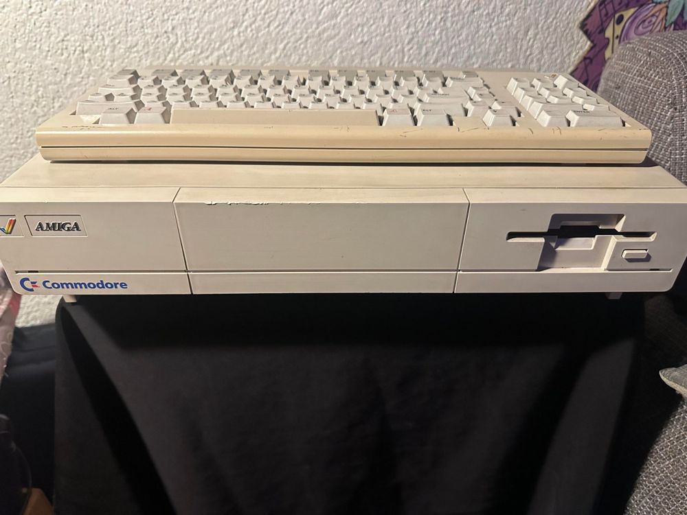 Commodore Amiga 1000 | Kaufen auf Ricardo