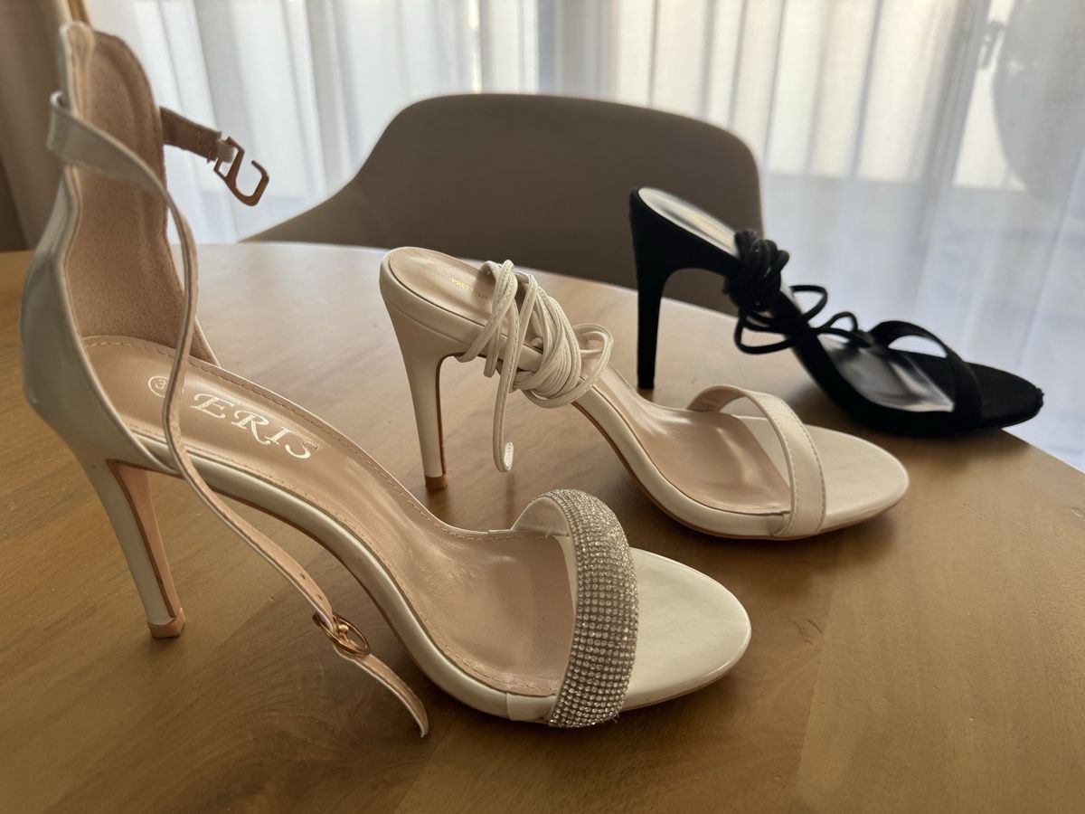 Sandaletten-Set für den Sommer: Schwarz, Weiss, Gr. 38 (Gebraucht) in ...
