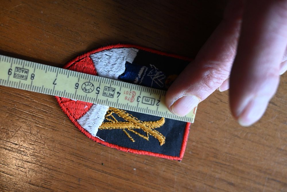 VINTAGE Badge ST. GALLER STICKEREI "2 im schnee m ski" (Gebraucht) in ...