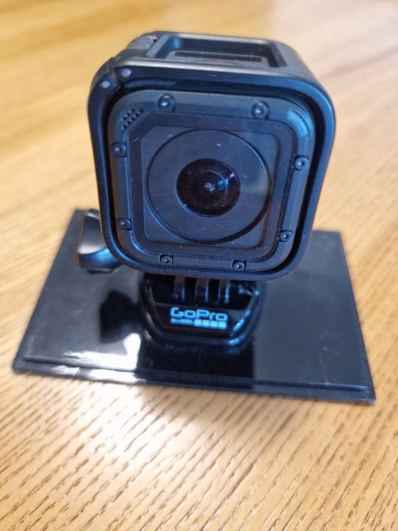 GoPro Hero 4 Session Kamera mit Zubehör | Kaufen auf Ricardo