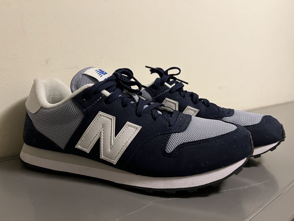Sneaker New Balance 44 (Neu und originalverpackt) in Zürich für CHF 35 ...