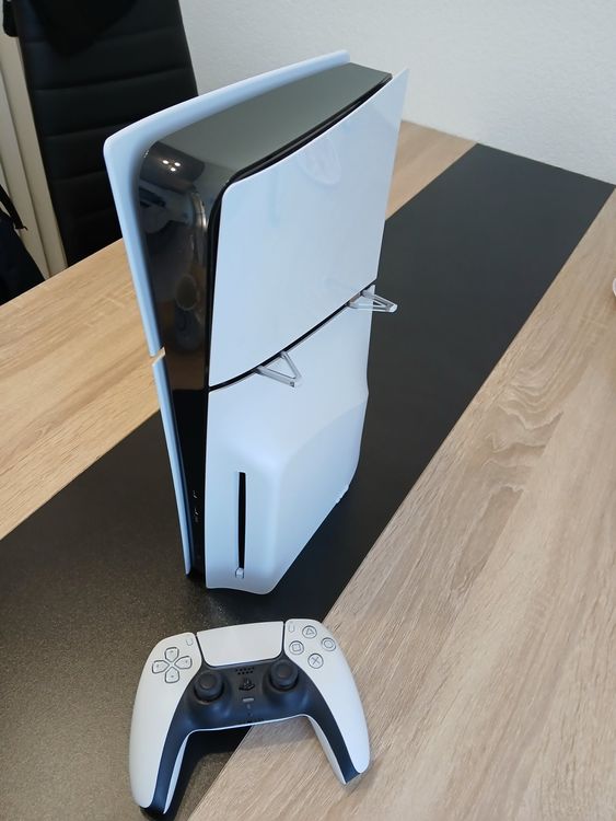 Playstation 5 Slim Disc Edition 1TB (Neu (gemäss Beschreibung)) in ...