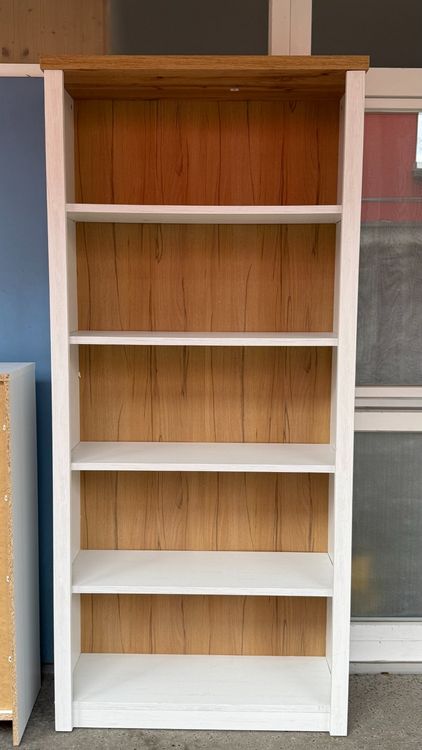 Gut erhaltener, stilvoller Bücherregal MARKSKEL von Jysk (Gebraucht) in ...