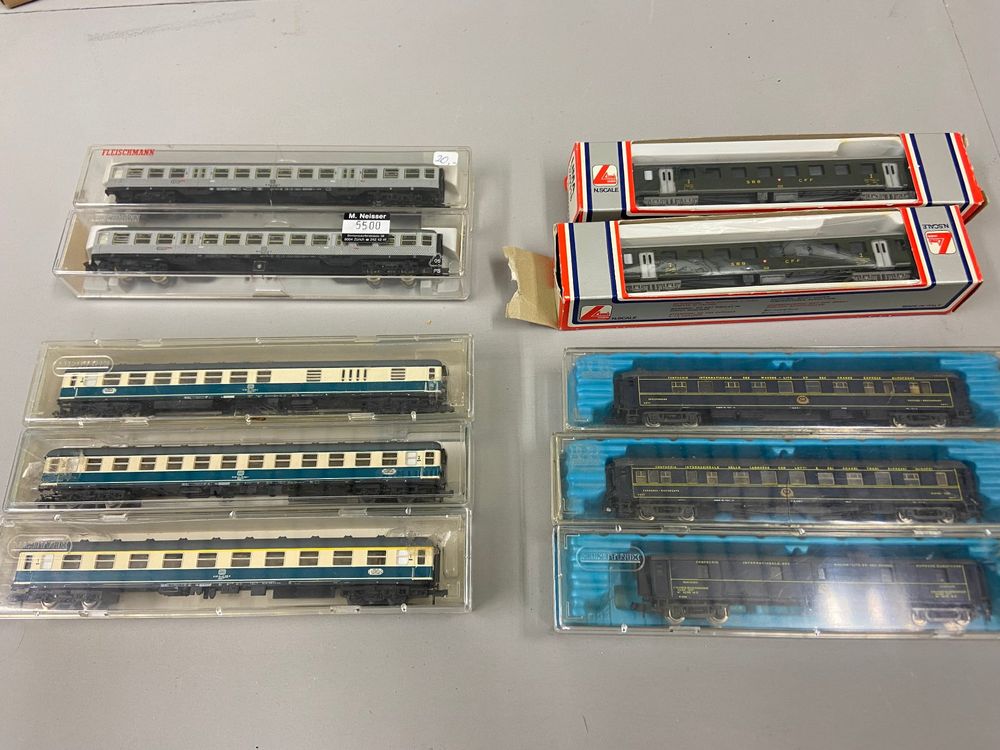 Personenwaggen sets (Gebraucht) in Horn für CHF 61 – mit Lieferung auf ...