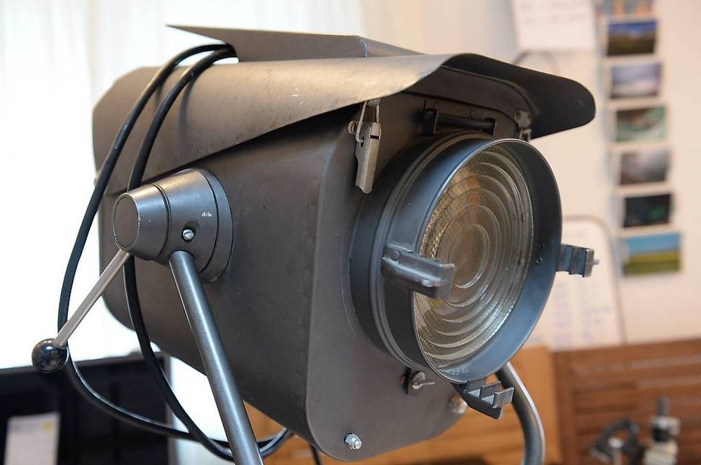 SPOT FRESNEL 1000 watts FOBA | Kaufen auf Ricardo