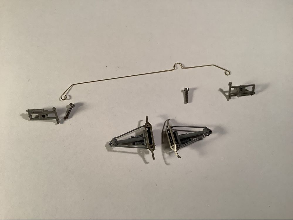 Roco zu SBB Re 4/4, SOB Re 446 : 2x Einholmstromabnehmer (Gebraucht) in ...