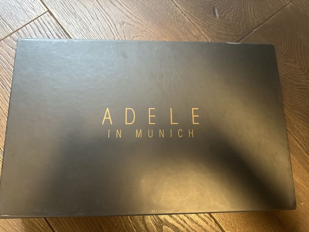 Adele in Munich VIP Box (Neu und originalverpackt) in Büren SO für CHF ...