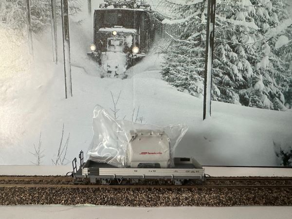 Bemo: Flachwagen 2267 111 K-w 7501 RhB-Metallbehälter | Kaufen auf Ricardo