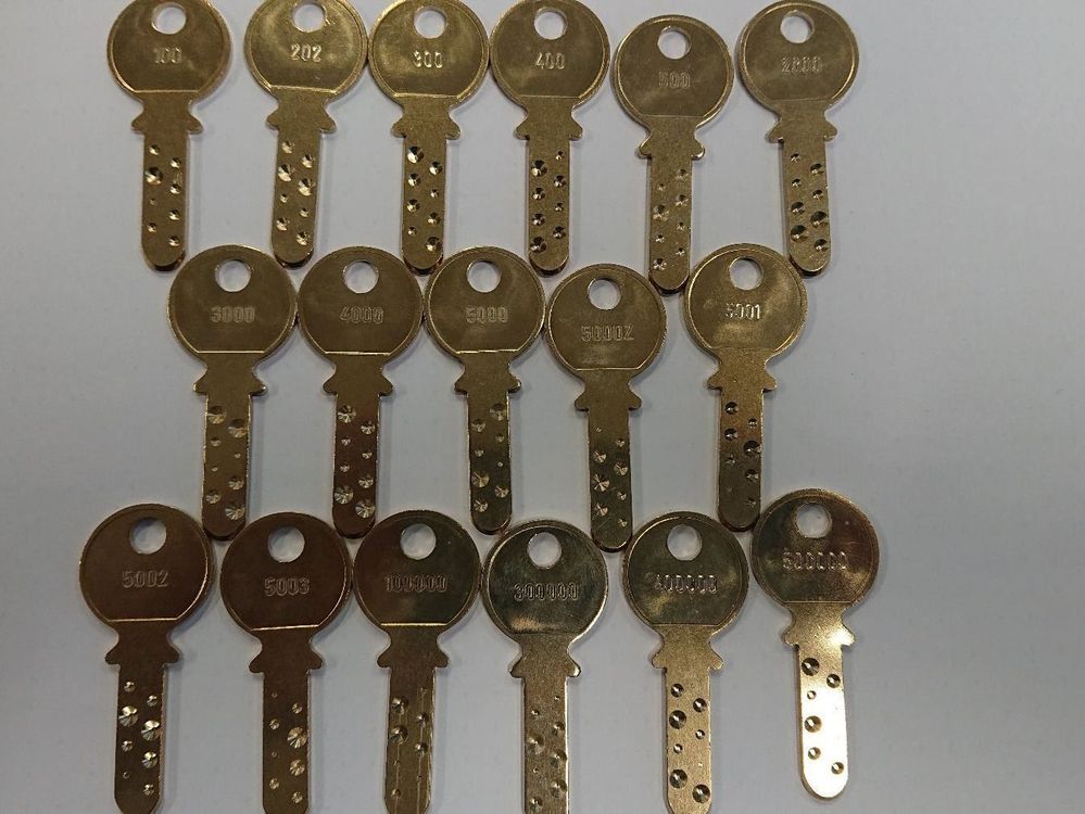 KABA 8 Schlüsselset - 17 Stück - 139.- (Neu und originalverpackt) in ...