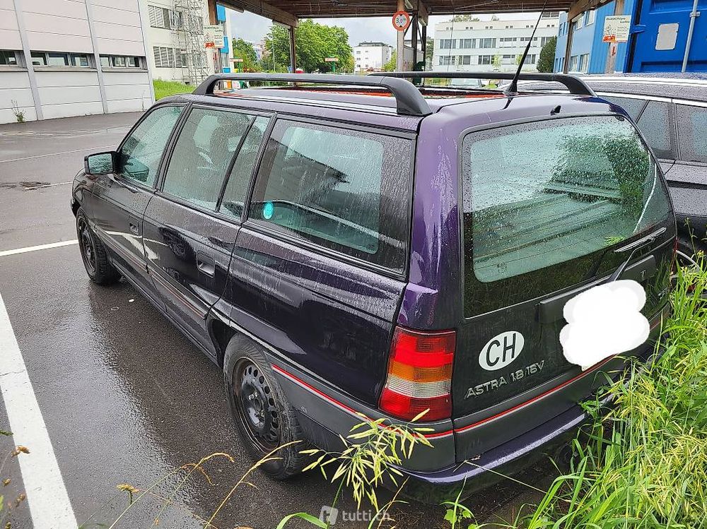 OPEL Astra F 18i Caravan violett (Gebraucht) in Vilters für CHF 500 ...