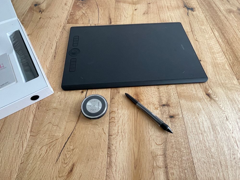 Wacom Intuos Pro M, neuwertig, komplett! (Gebraucht) in Schenkon für ...