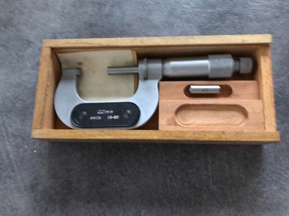 Micrometer 25 bis 50 mm (Gebraucht) in Adliswil für CHF 13 – nur ...