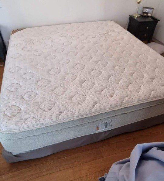 US King Mattress Simmons and Box Spring (193 x 203) | Kaufen auf Ricardo