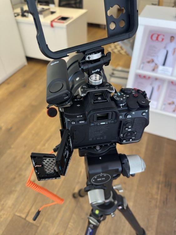 Sony A7IV / Display defekt (Defekt) in Saanen für CHF 800 – mit ...