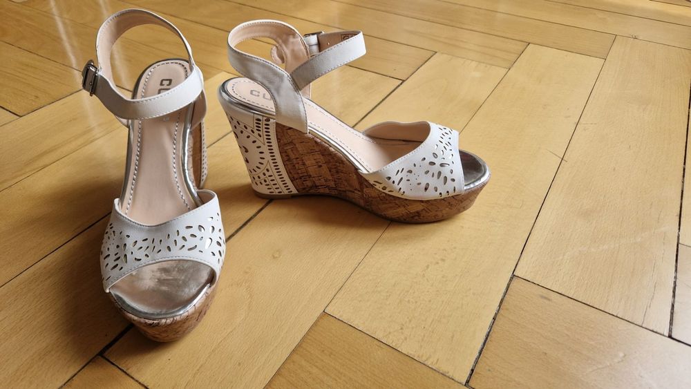 Paire de chaussures à talons 39. Schuhe mit Absatz 39 | Kaufen auf Ricardo