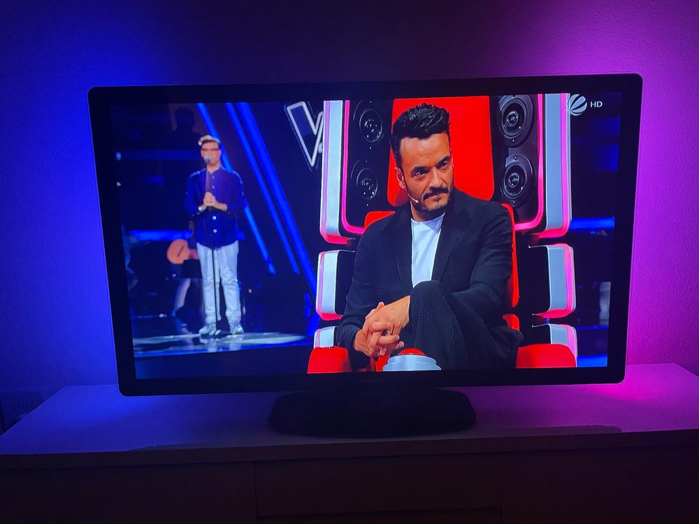 TV Philips Ambilight 52 Zoll /abholen bis 25.10.23 | Kaufen auf Ricardo