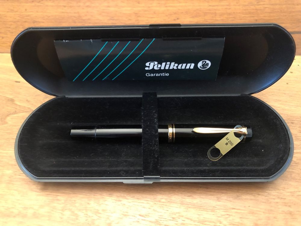 PELIKAN Vintage Kolben-Füllfederhalter M250 B / 14K G-Feder (Neu ...