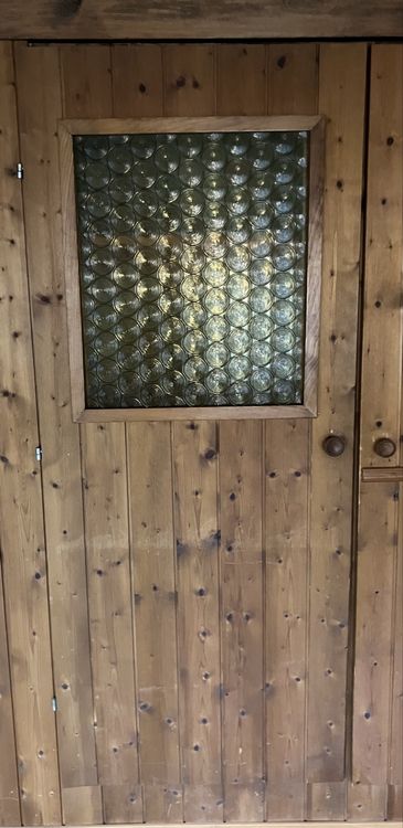 Schranktür mit Flaschenglas Fenster (Gebraucht) in Lichtensteig für CHF 10 – nur Abholung auf ...