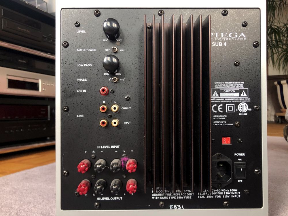 Piega P SUB 4 Subwoofer, integrierter 250 Watt Verstärker (Gebraucht) in Erlenbach ZH für CHF ...