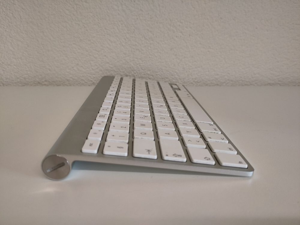 Apple Magic Keyboard Type A1314 Wireless (Gebraucht) in für CHF 15 ...