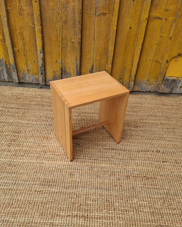 Max Bill Ulmer-Hocker mit Signatur (Gebraucht) in Haslen AI für CHF 185 – nur Abholung auf ...