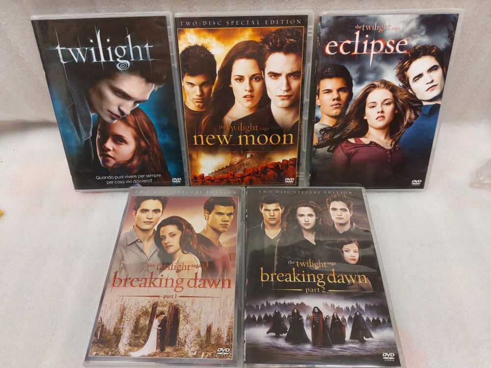 Twilight Saga - Tutti i 5 DVD + cartoline (Gebraucht) in Pambio Noranco ...