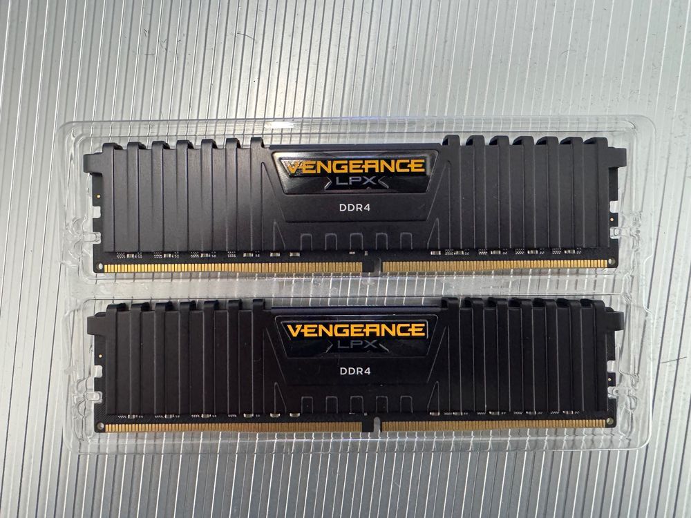 Corsair Vengeance LPX DDR4 RAM (2x32GB 3200Mhz) (Neu (gemäss ...