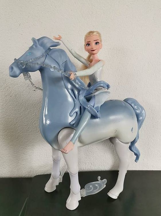 Elsa und Wasserpferd (Gebraucht) in Lengnau für CHF 35 – nur Abholung auf Ricardo kaufen